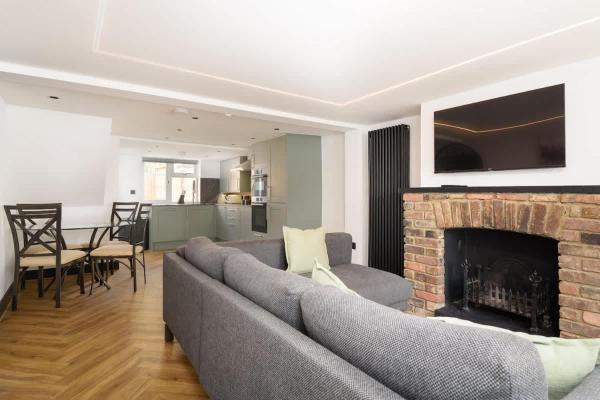 Beautiful Cottage With A Modern Twist! - 왓퍼드