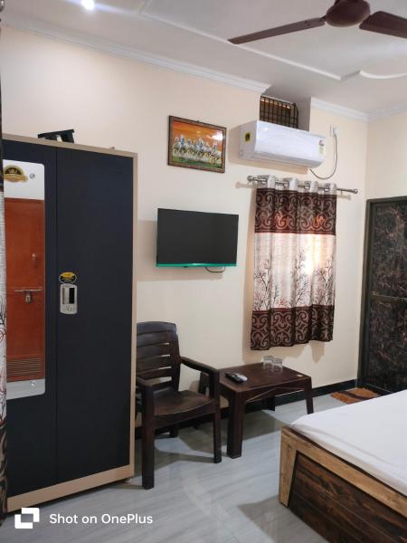 Srinath Homestay - Mughalsarai