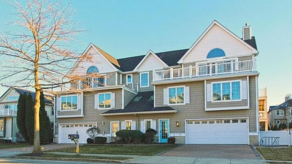 La Dolce Villa - 5 Bedroom Home With Heated Pool! - Cape May, NJ