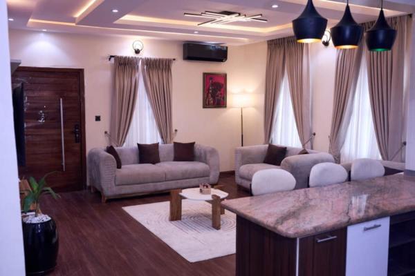 Treasure Blue Homes, Family Friendly, 24hrs Power, Balcony & Wi-fi - Nigeria