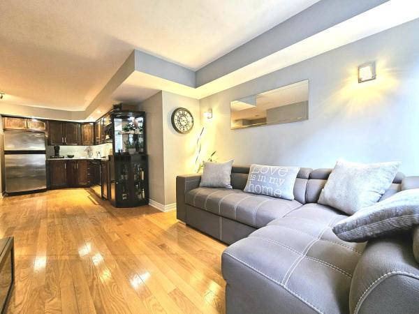 Entire 1 Bedroom Condo - Toronto's Entertainment District - Toronto