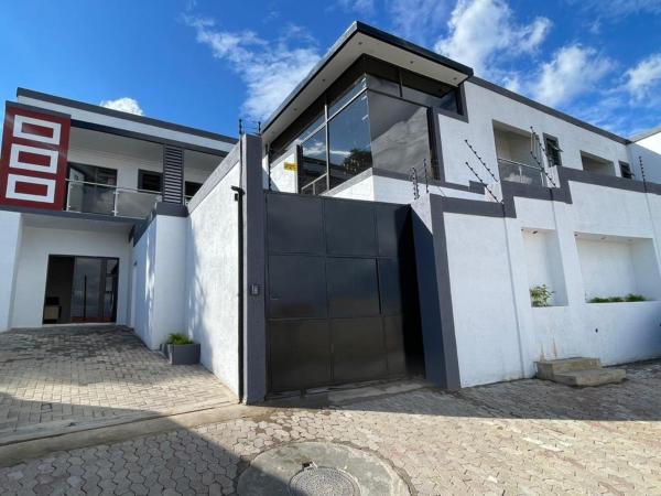 Premium View Guesthouse - Windhoek