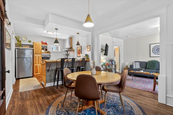 Burlington Downtown Gem Walk To Church St & Lake - Burlington, VT