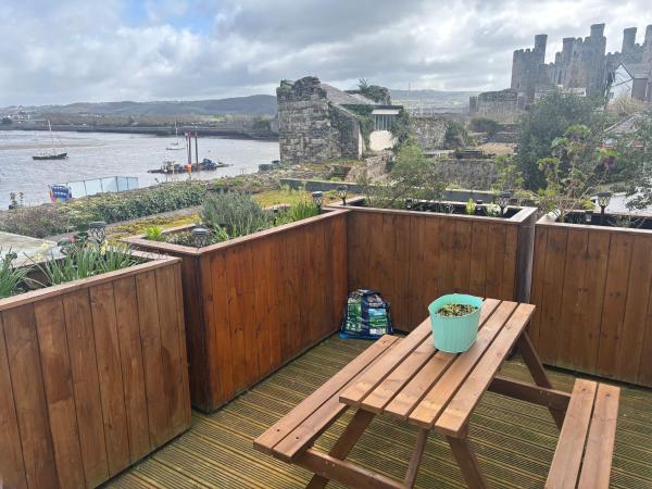 Compton House 1, Sea & Castle Views - Conwy