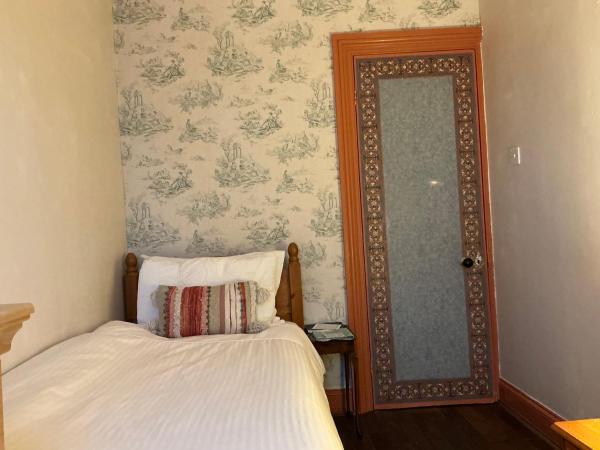 Single Room In Period House - Sunderland