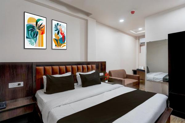 Townhouse Oak Fazalganj Formerly Rr Grand - Kanpur