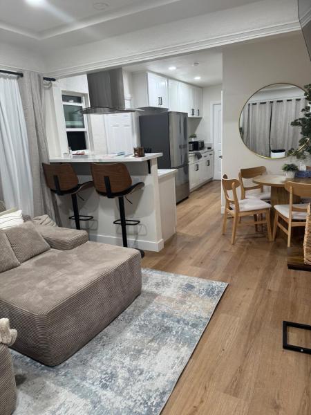 Chic East La Retreat 2 Bedroom-sleeps 6-near Dtla-car Rental Service On Property - Elysian Park - Los Angeles