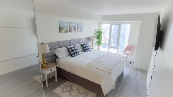 Luxury 42nd Floor Suite At Pantages, Free Parking, Steps To Eaton Centre & Dundas Sq - Toronto Metropolitan University