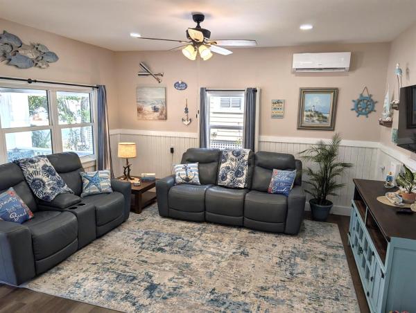 Seafoam Cottage - Beauty In The Heart Of Cedar Key - Cedar Key, FL