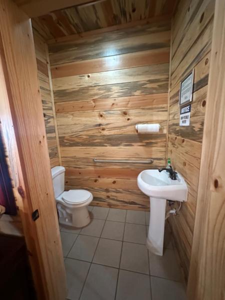 Cabin 1 The Glacier - Hot Springs, MT