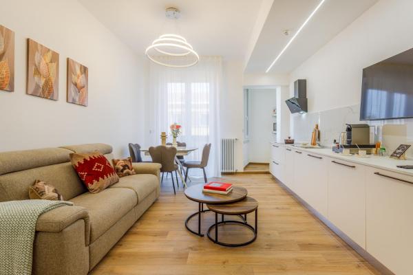 L'angolo Della Serenità - Elegant Central Apartment With Lift - Modena