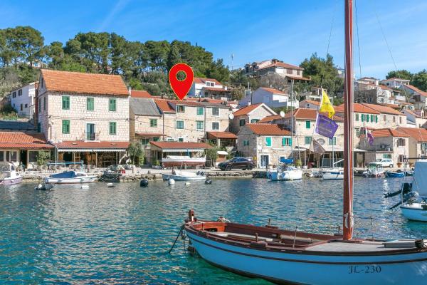 Seaside Holiday House Maslinica, Solta - 23838 - Maslinica