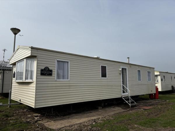 Dog-friendly Caravan At New Beach Holiday Park, Kent Ref 66058nb - Hythe