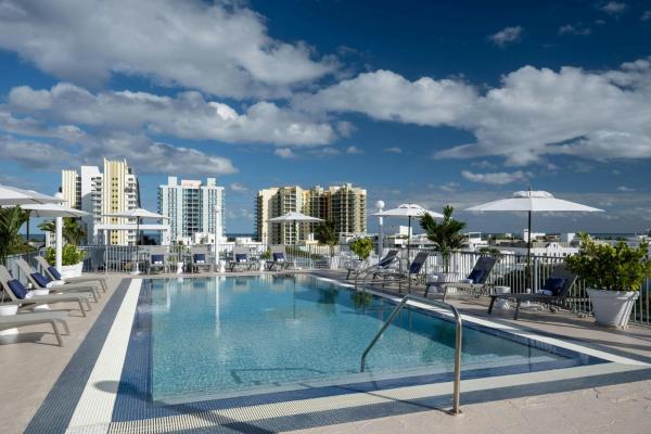 Courtyard Miami Beach South Beach - South Beach, FL