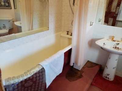 Ensuite Bedroom - Dublin, Ireland