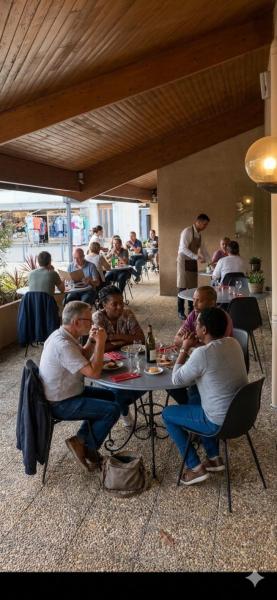 Hotel - Restaurant De La Paix - Gers