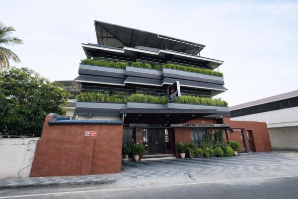 W H Nest Hostel - Kochi