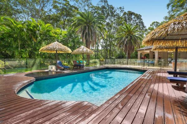 Spacious 7-bed Family Home In Chapel Hill - Brisbane