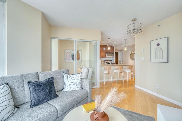 3 Mins To Bc Place, Central Location, Free Parking - Burnaby
