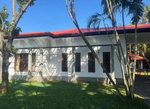 Villa Amaara - 5 Bedrooms, Large Pool, Exclusive Private Property In Kalutara North - 100 Metres From Beach - Pro-rata Rates - Sri Lanka