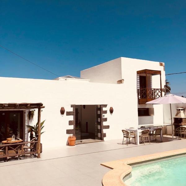 Sala Botanica Studio - Shared Pool - Central Island Location - 10 Mins Drive To Famara And La Santa - 란사로테 섬