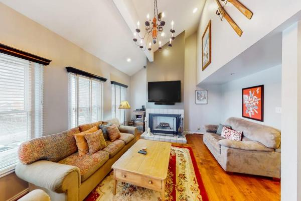 Superb Mountain-view Condo With Pack-n-play Full Kitchen Tv & Washer & Dryer - Park City, UT