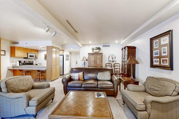 Spacious Ski-in - Ski-out Resort With Pool - On Bus Line - Park City, UT