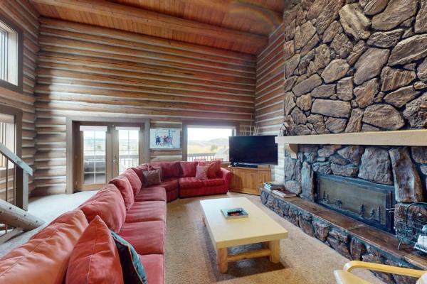 Charming Townhouse Overlooking Golf Course With Private Hot Tub - Walk To Lifts - Park City, UT