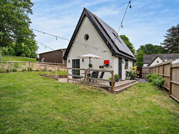 1 Bed In Pontypool Oc-83405 - Usk