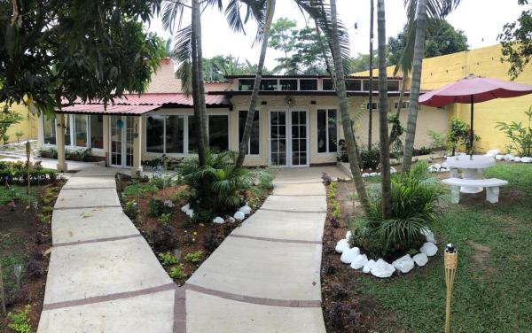 Villa De Las Flores - Guatemala