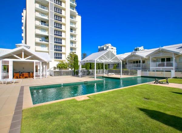 Four Bedroom Luxury On Marine - Gold Coast