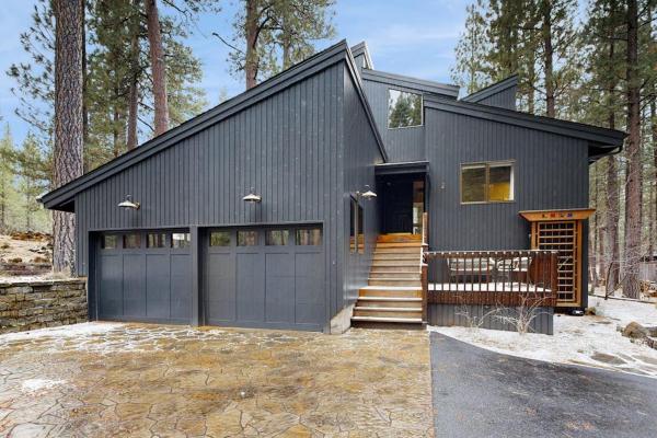 Spacious Family Friendly Home With Fireplace Full Kitchen Deck Grill & Wifi - Sisters, OR