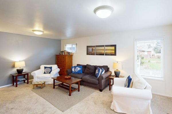 Dog-friendly Home Close To The Beach - Cannon Beach, OR