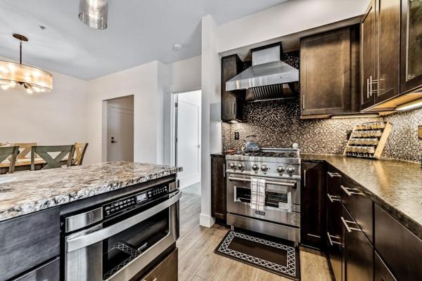 Sunny Apartments With Fireplace Partial Ocean Views Washer&dryer Grill & Ac - Gold Beach, OR