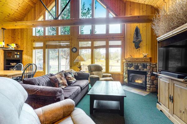 Gorgeous Chalet Withprivate Deck Fireplace 3 Pools And Gym - Oregon