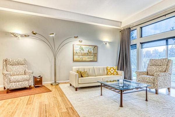 Stunning Home On The Ridge Course With Grill Pools Sport Courts Hot Tub Gym - Redmond, OR