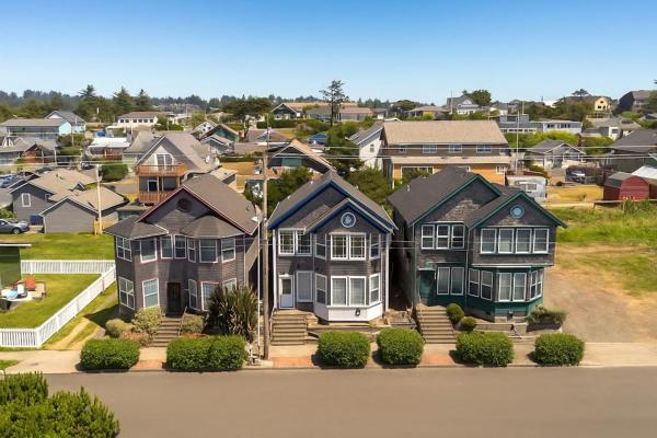 3 Stunning Water-view Homes 1 Block From Beach With New Hot Tub-walk To Coast St - Newport, OR