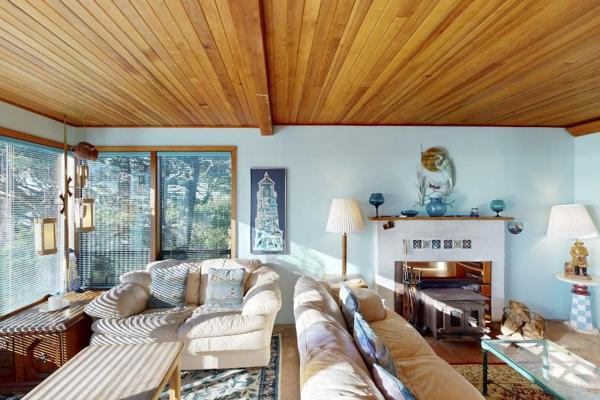 Adorable Dog-friendly Home In Historic Deco District - Short Walk To Beach - Newport, OR