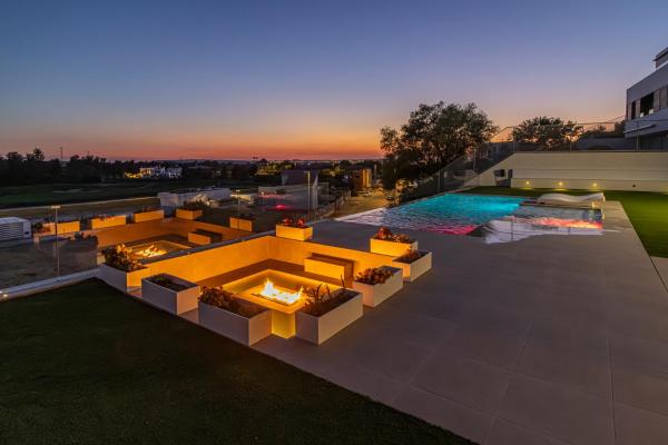 Royal Luxury Apartment With Private Infinity Pool, Hydromassage Area & Fireplace - Jerez de la Frontera