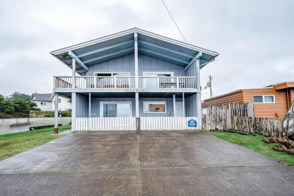 Dog-friendly Oceanview Duplex With Beach Access - Walk To Nye Beach Shops - Newport, OR