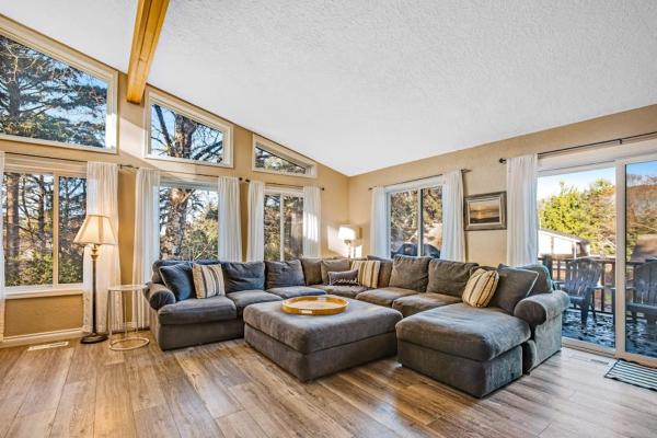 Luxe Home With Private Hot Tub Washer&dryer & Free Wifi - Short Walk To Beach - Manzanita, OR