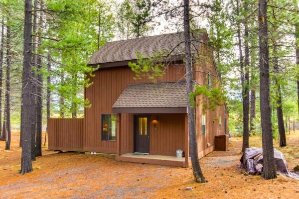 Updated Sunriver Home With Private Hot Tub & Sharc Passes For Pools - 2 Dogs Ok - Sunriver, OR