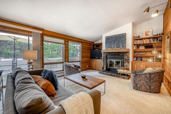 Sunny Sanctuary With Pool Hot Tub Sauna Grill Fireplace W&d And New Ac - Sunriver, OR