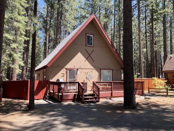 All-season Dog-friendly Cabin With Fireplace & Deck - Near Heavenly & Beach - Lake Tahoe