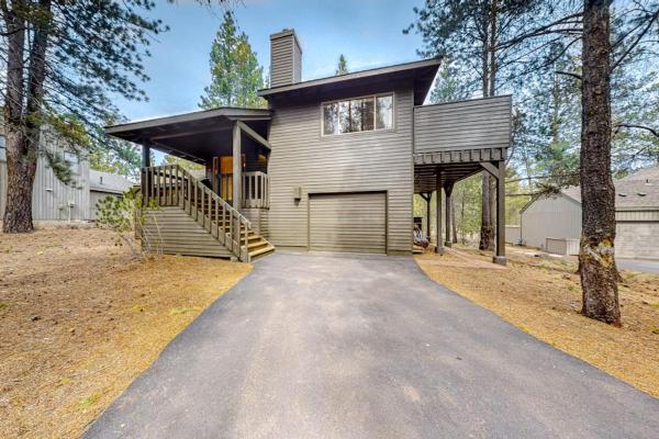 Sunriver Resort Home With 8 Sharc Passes Fireplace Balcony W&d - Sunriver, OR