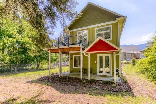 Dog-friendly Studio With River View Patio Grill & Shared W&d - Cascade Locks, OR