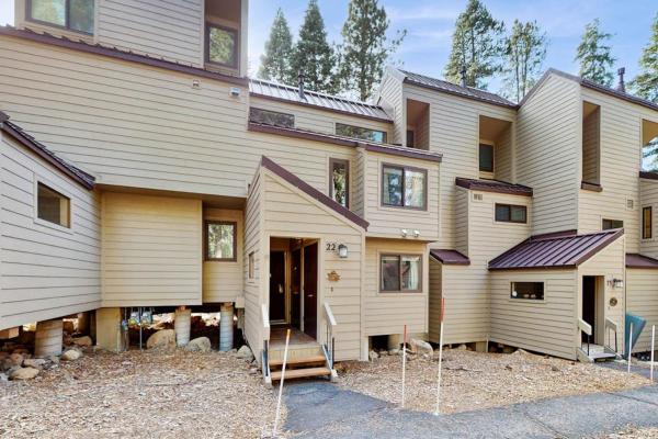 Cute Condo With Shared Pool Hot Tub And Tennis - North Lake Tahoe