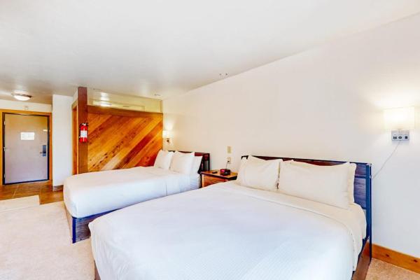 Alpine Hideaway - 3-min Walk To Gondola & Steps To Dining - Pool & Hot Tub - Lake Tahoe