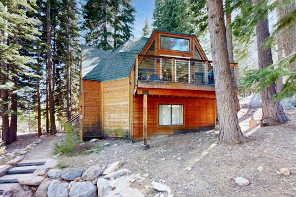 Dog-friendly Escape With Central Ac And Fireplace - Recreation Center & Beach Club - Truckee, CA