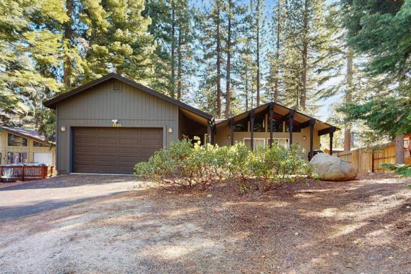 Upgraded Alpine Retreat Close To Golf Skiing & Lakeside Fun - South Lake Tahoe, CA